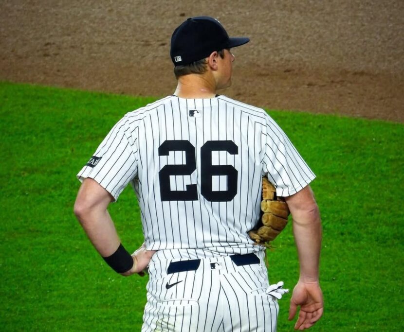 LeMahieu Sparks Buzz With Viral Yankees Post Before Texas Clash