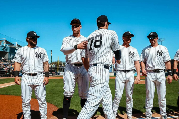Spencer Jones Muestra Ecos De Mantle, Pero Los Yankees Se Niegan A Picar